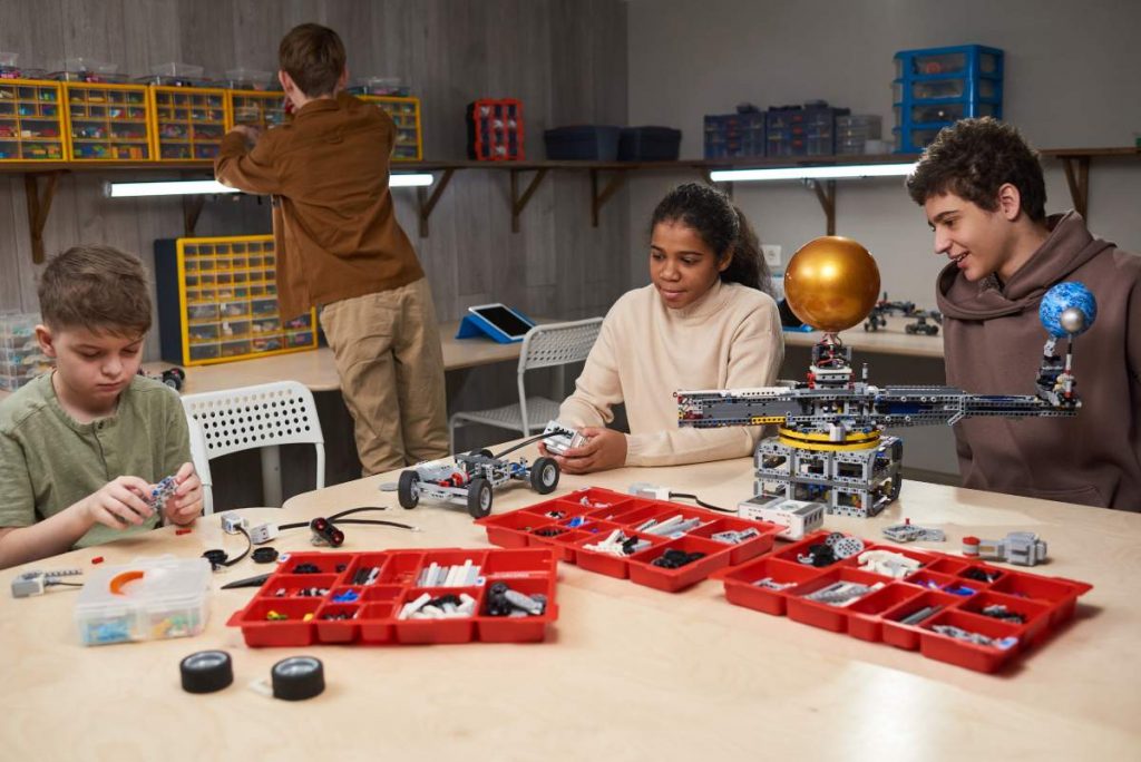 Cultura maker: o que é e como aplicar na sala de aula